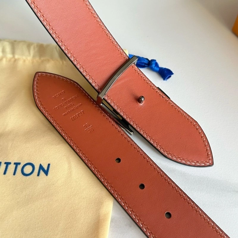 Accurate model Louis Vuitton Belts