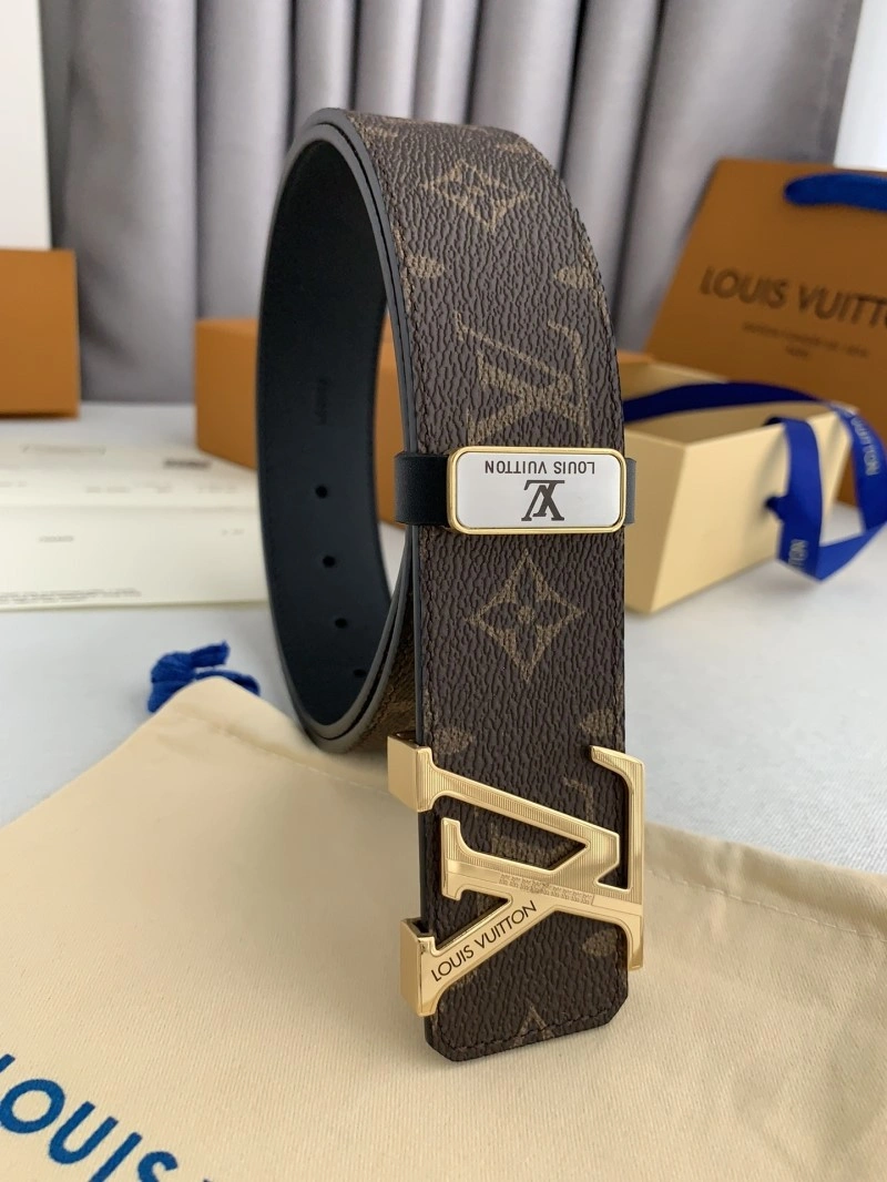 Accurate model Louis Vuitton Belts