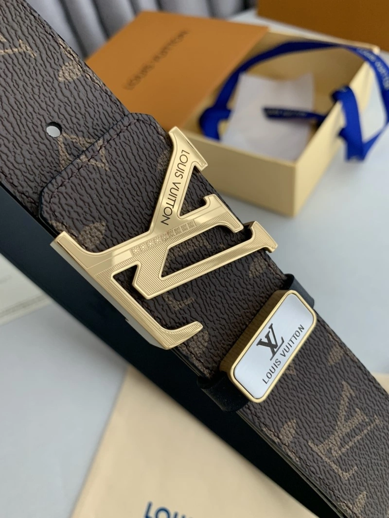 Accurate model Louis Vuitton Belts