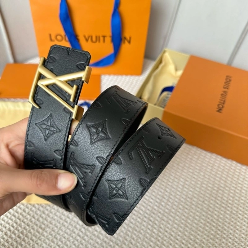 Low-cost Louis Vuitton Belts