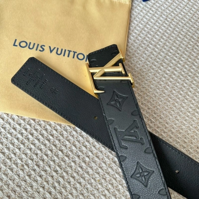 Low-cost Louis Vuitton Belts