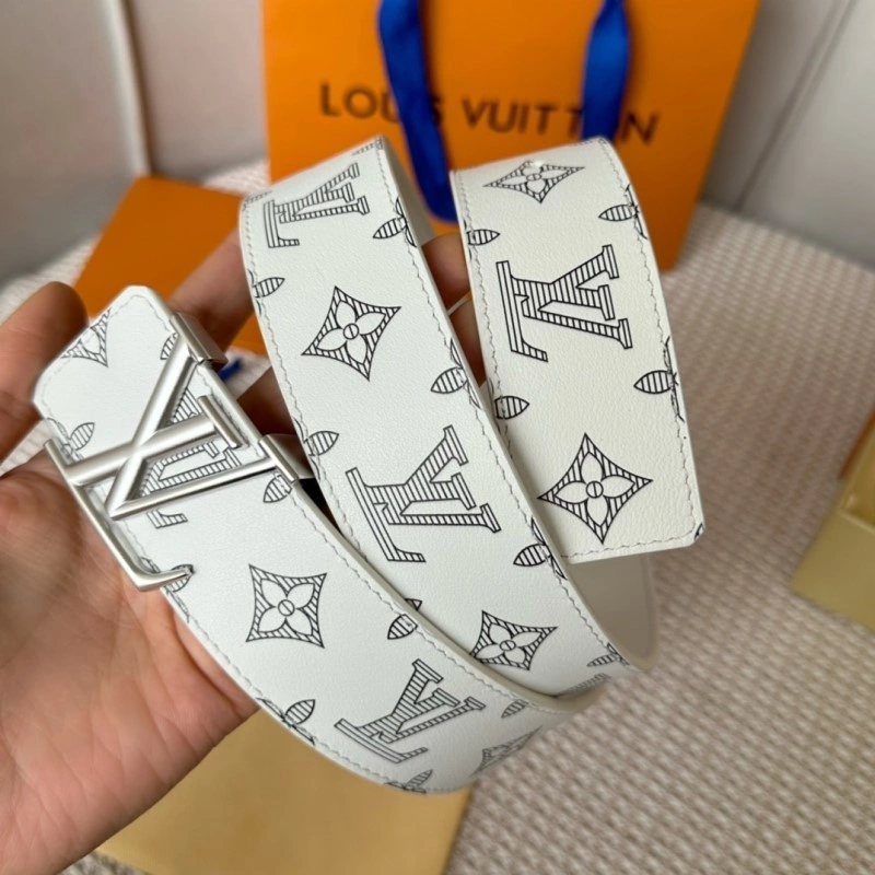 Top mirror Louis Vuitton Belts