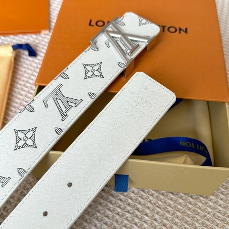 Top mirror Louis Vuitton Belts