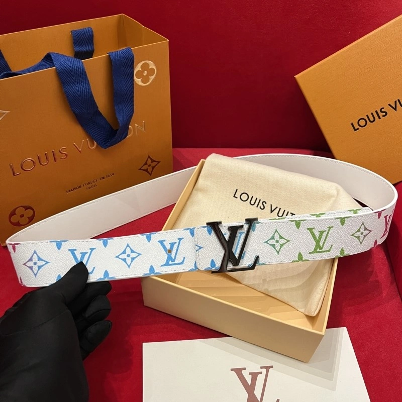 Top mirror Louis Vuitton Belts