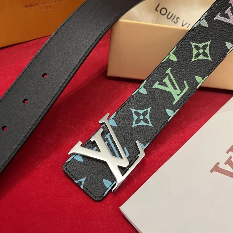 Top mirror Louis Vuitton Belts