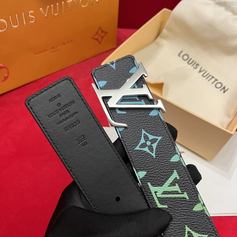 Top mirror Louis Vuitton Belts