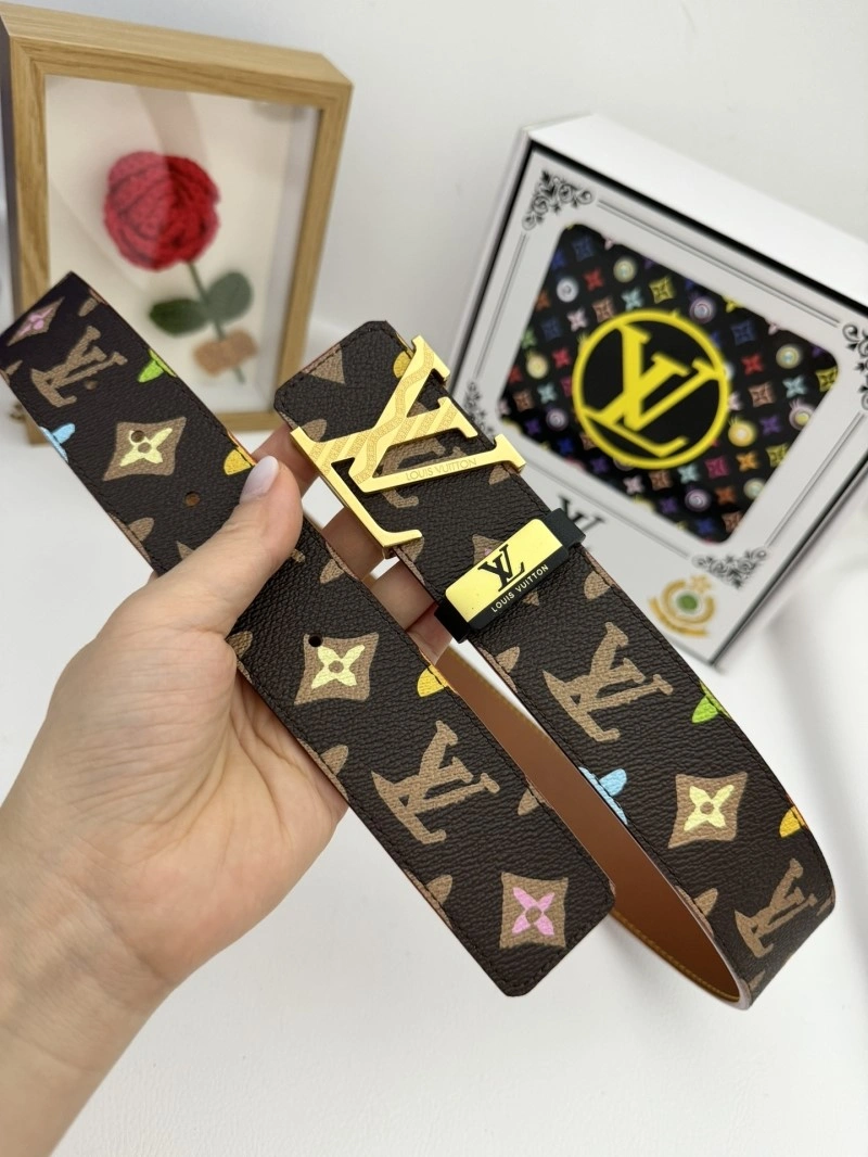 Top mirror Louis Vuitton Belts