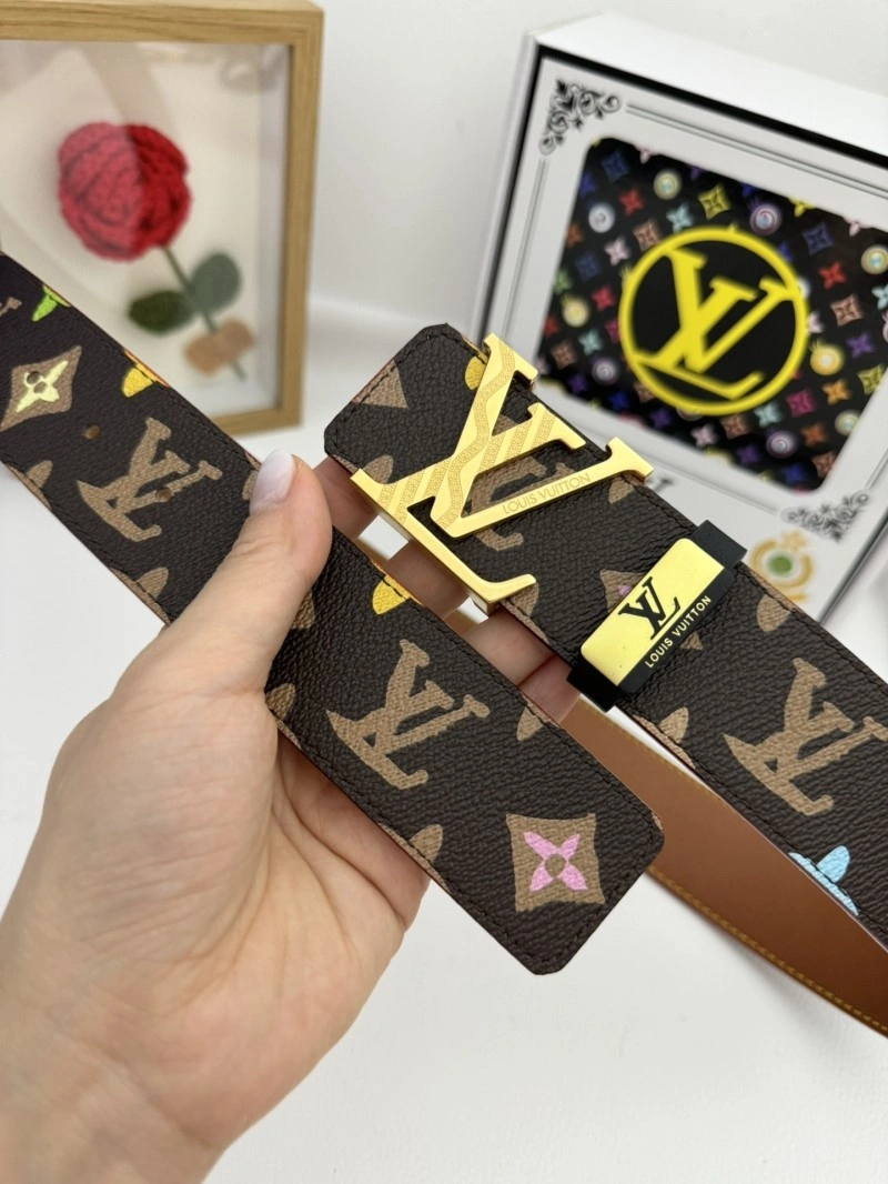 Top mirror Louis Vuitton Belts
