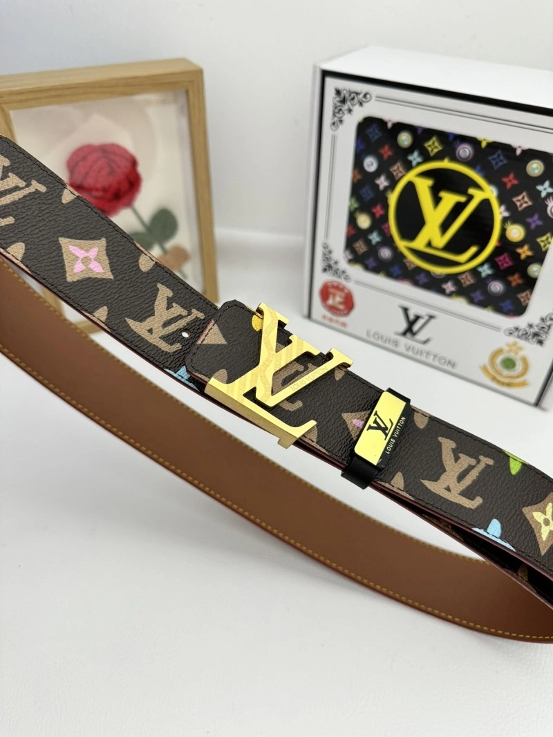Top mirror Louis Vuitton Belts