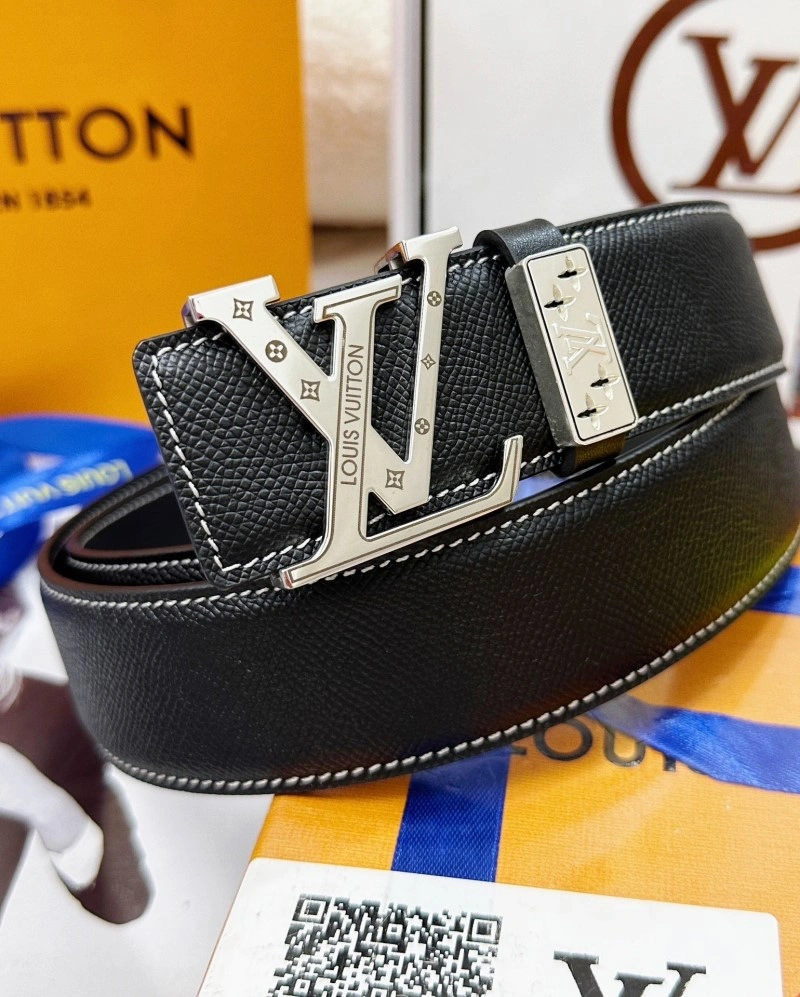 Accurate model Louis Vuitton Belts