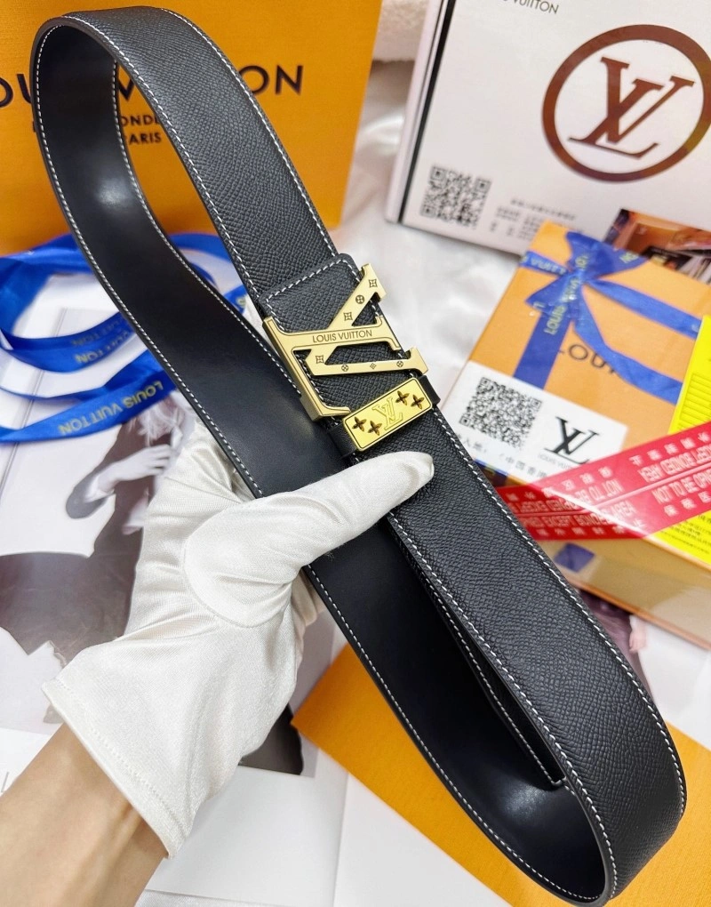 Accurate model Louis Vuitton Belts