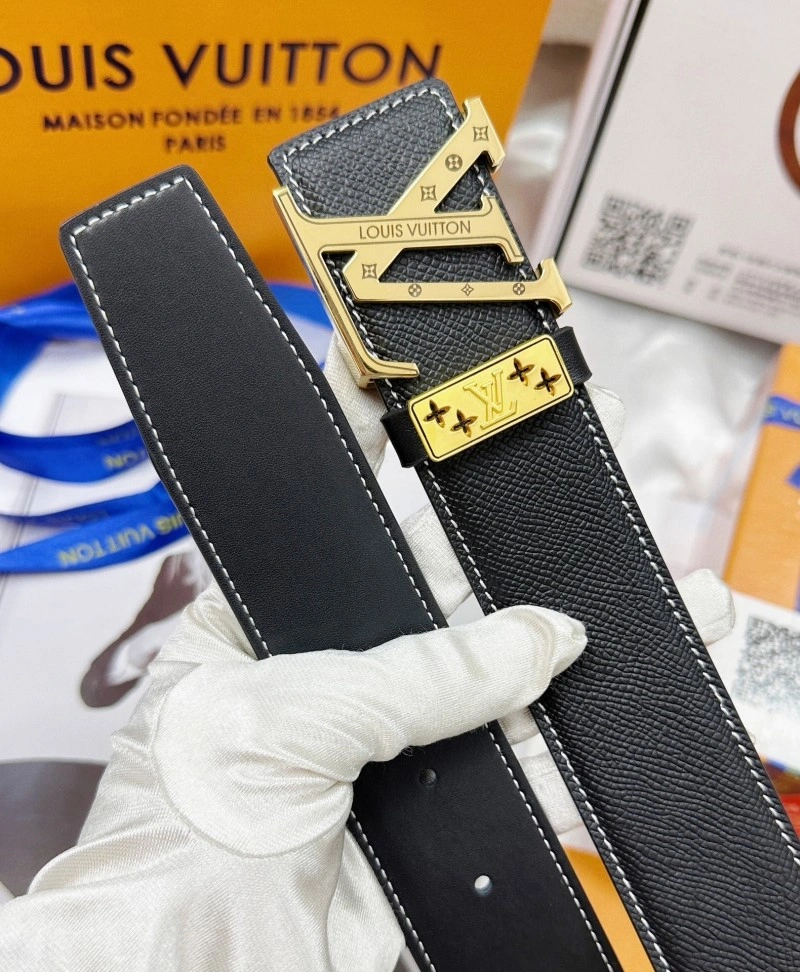 Top mirror Louis Vuitton Belts