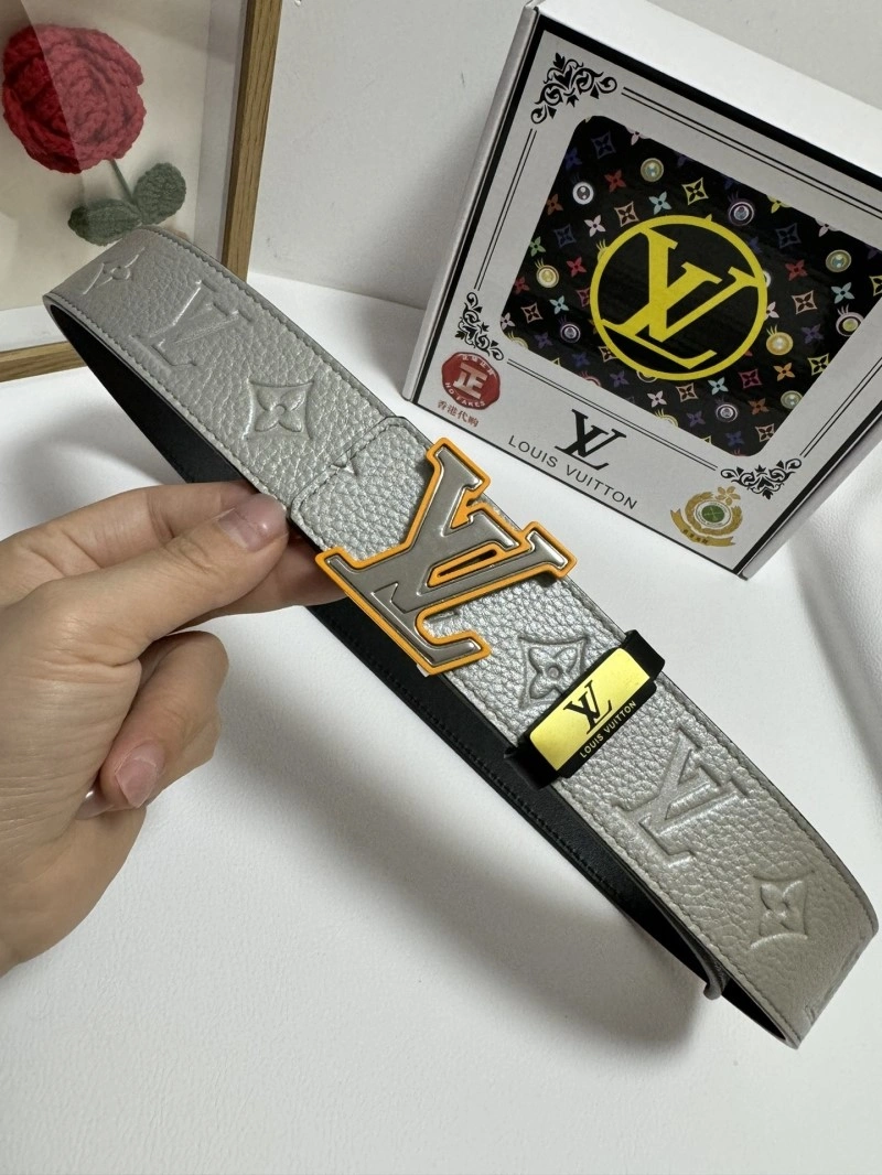 Top mirror Louis Vuitton Belts