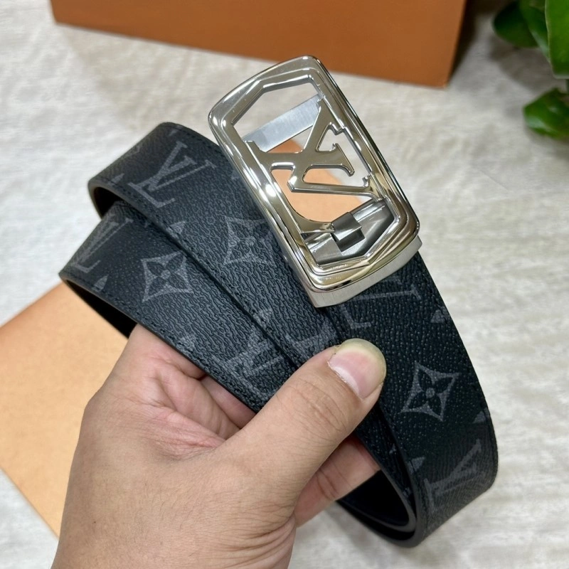 Top mirror Louis Vuitton Belts