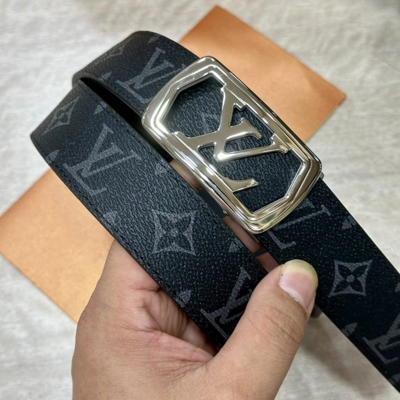 Top mirror Louis Vuitton Belts
