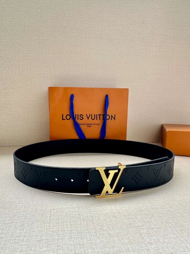 Accurate model Louis Vuitton Belts