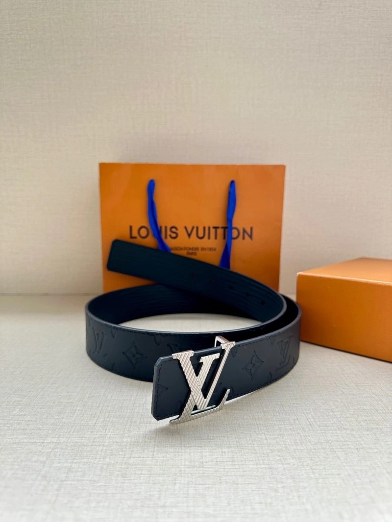 Accurate model Louis Vuitton Belts