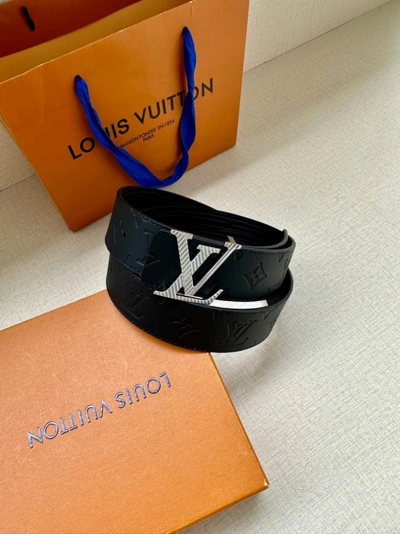 Accurate model Louis Vuitton Belts