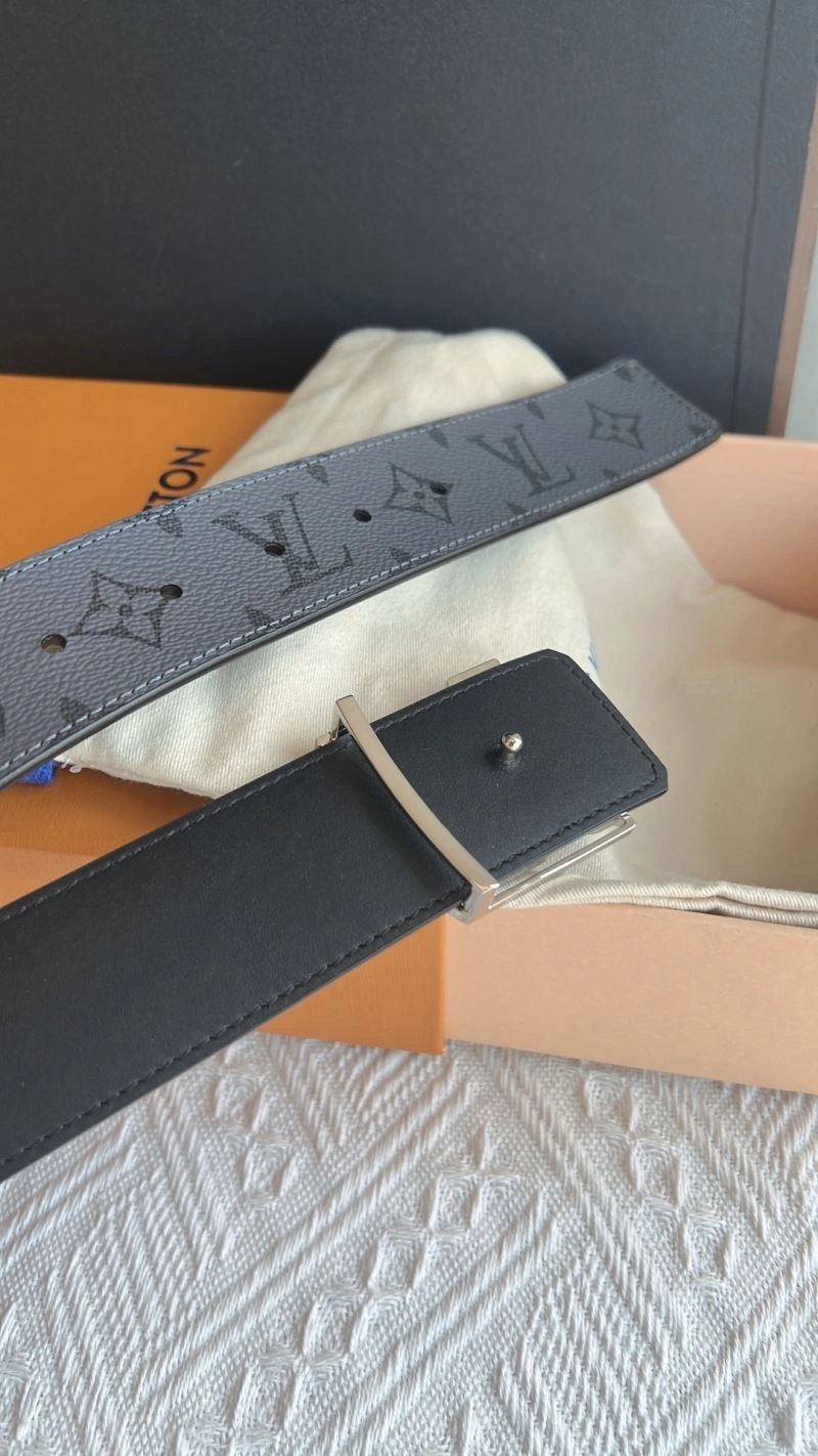 Top mirror Louis Vuitton Belts