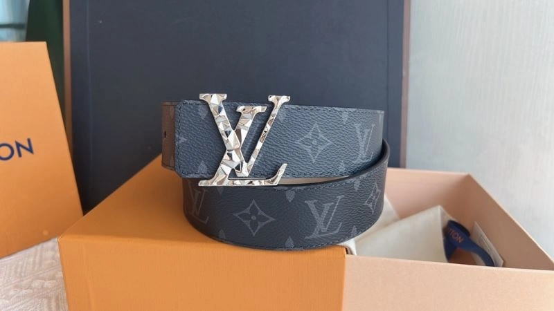 Legit Louis Vuitton Belts