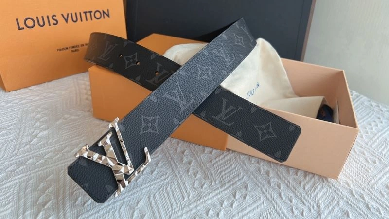 Legit Louis Vuitton Belts