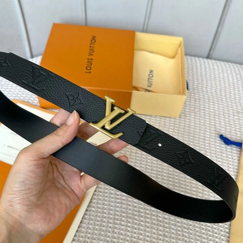 Low-cost Louis Vuitton Belts