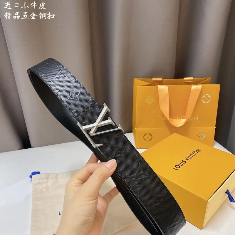 Accurate model Louis Vuitton Belts