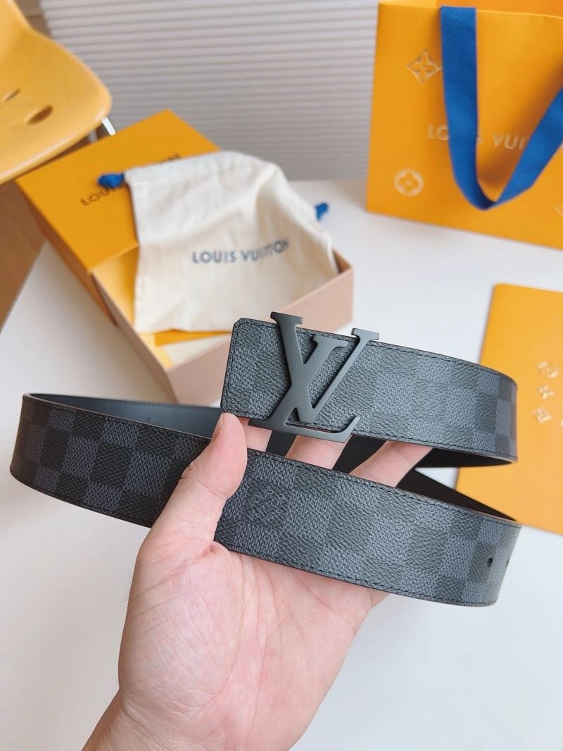 Top mirror Louis Vuitton Belts