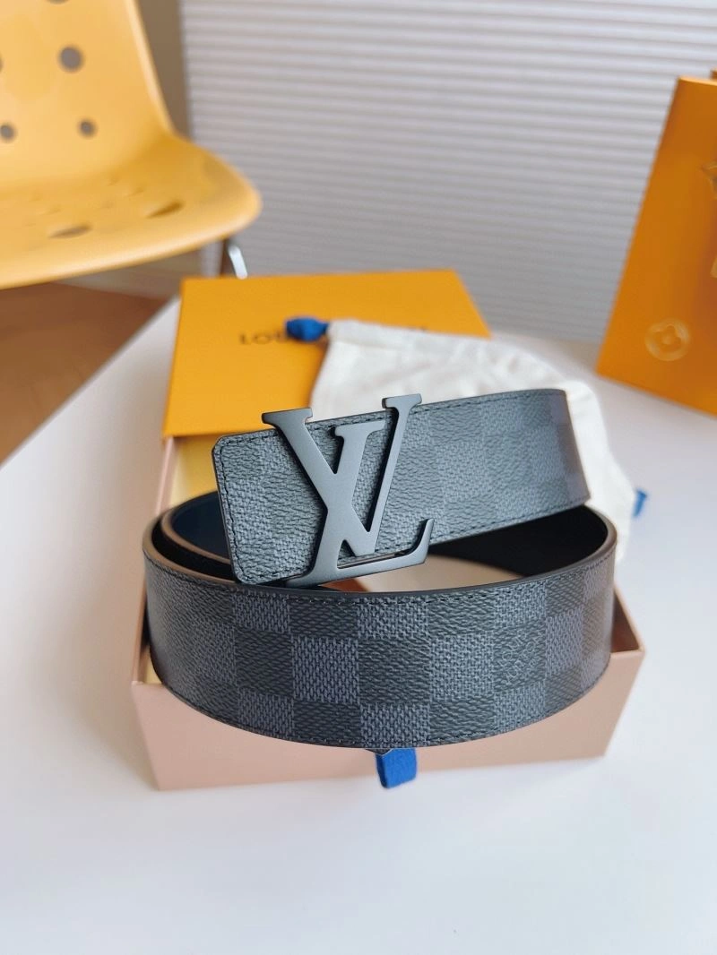 Top mirror Louis Vuitton Belts