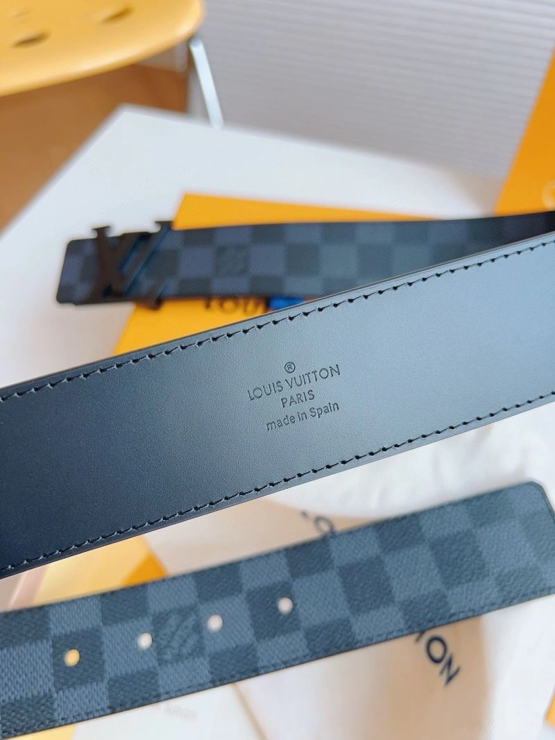 Top mirror Louis Vuitton Belts