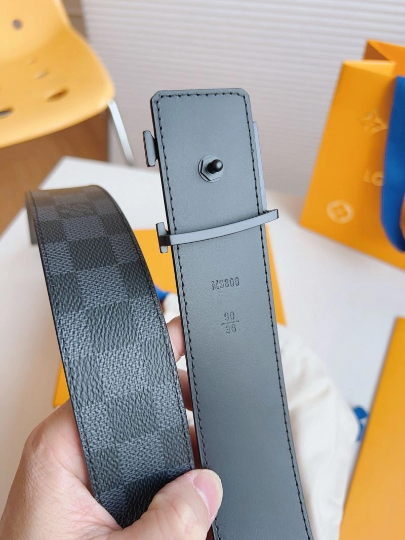 Top mirror Louis Vuitton Belts