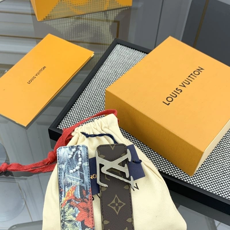 Low-cost Louis Vuitton Belts