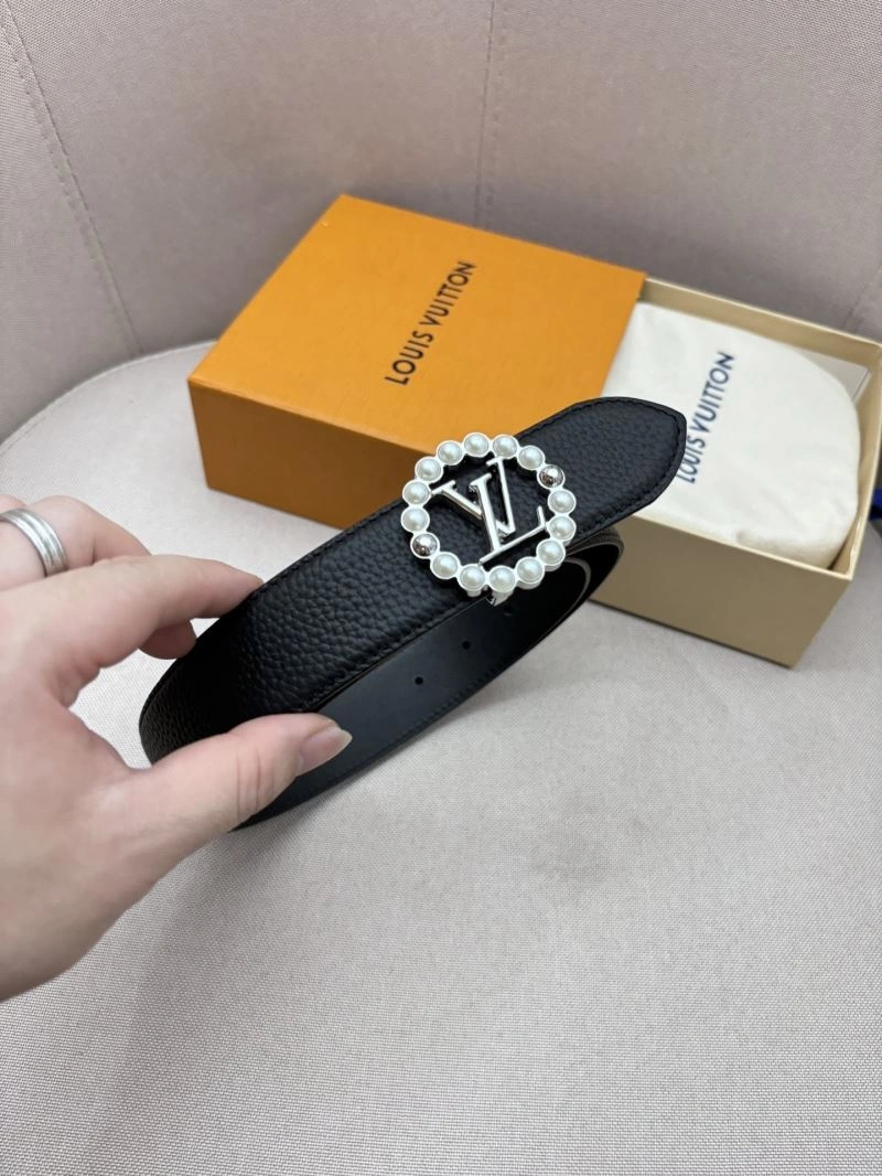 Low-cost Louis Vuitton Belts