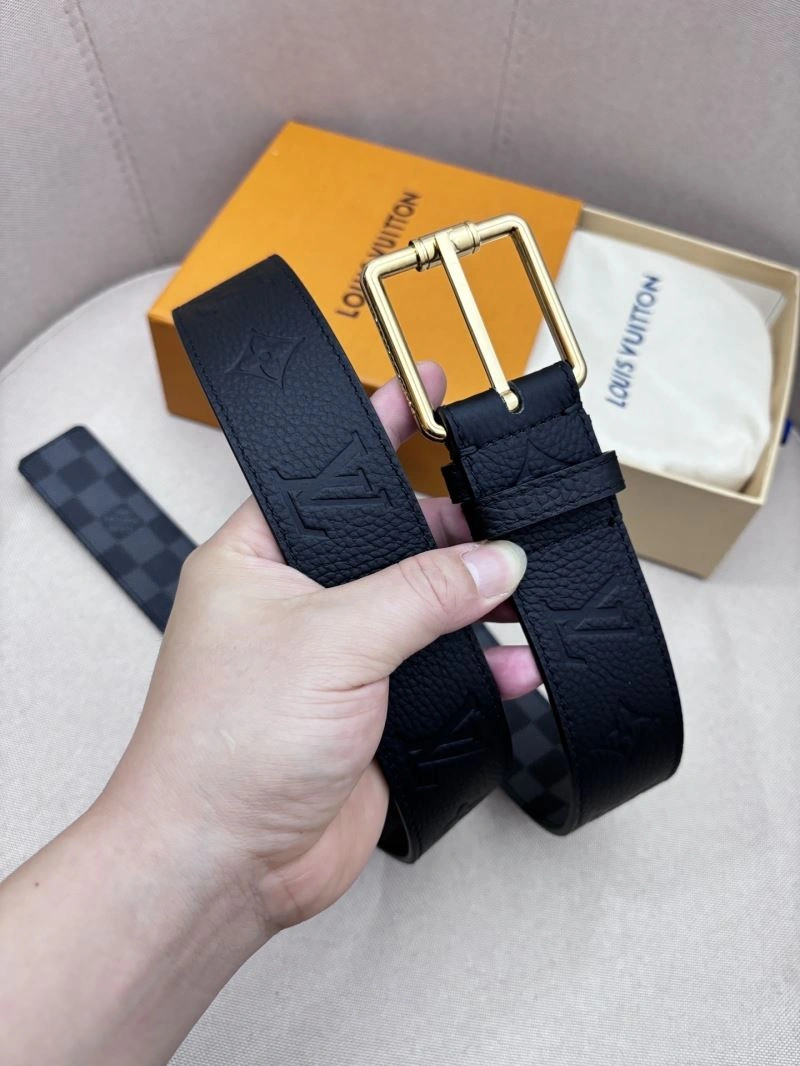 Accurate model Louis Vuitton Belts
