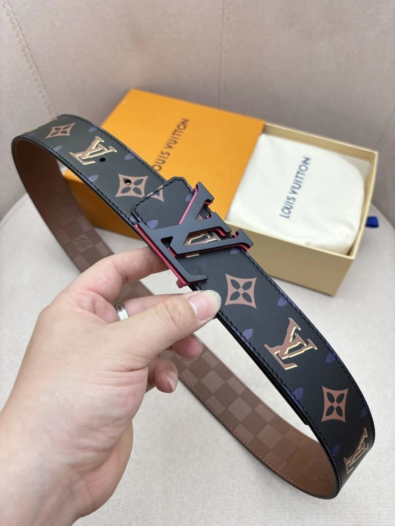 Top mirror Louis Vuitton Belts