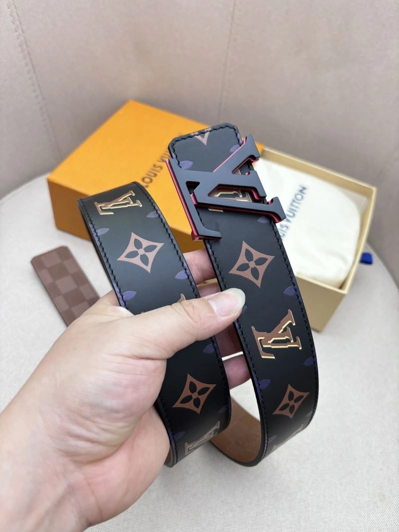 Top mirror Louis Vuitton Belts