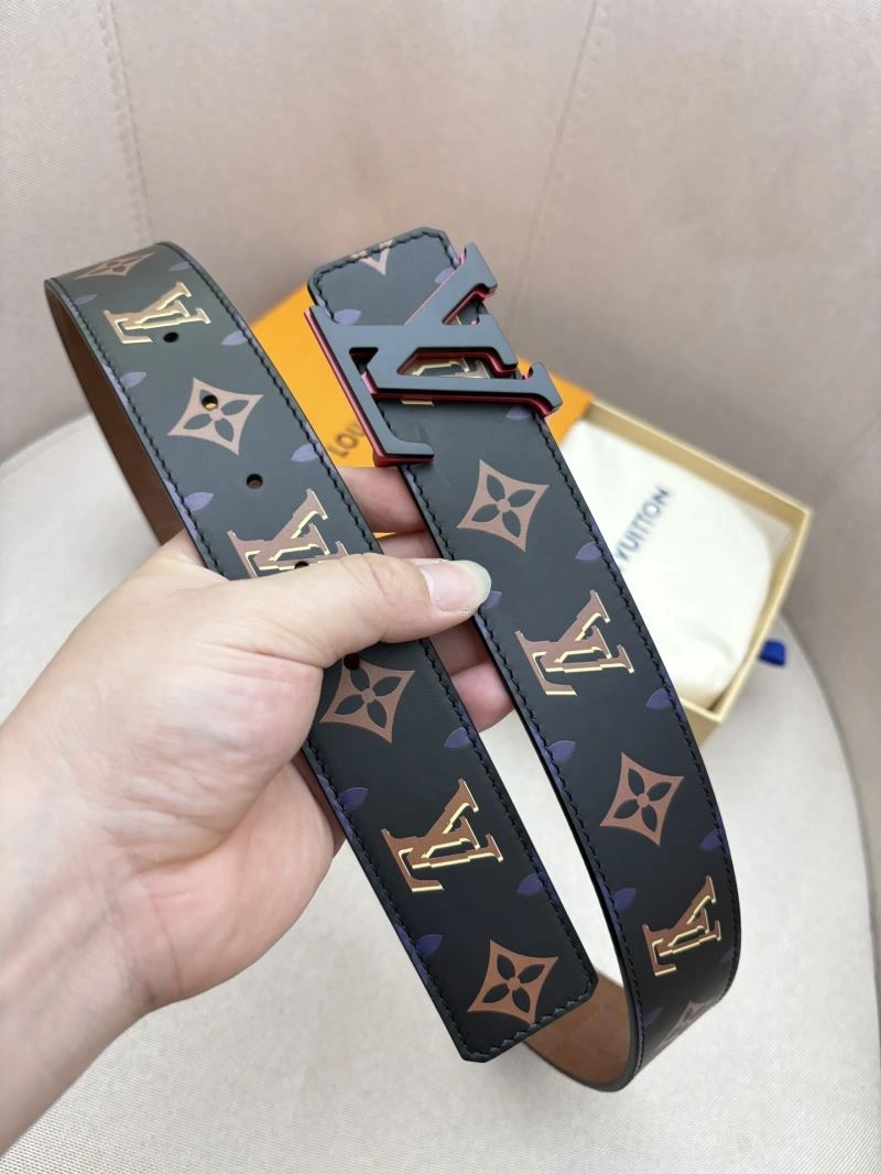 Top mirror Louis Vuitton Belts