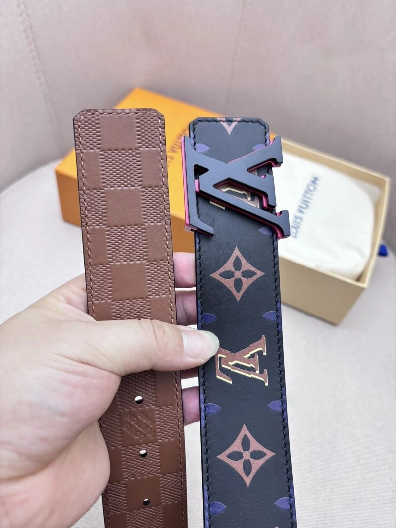 Top mirror Louis Vuitton Belts