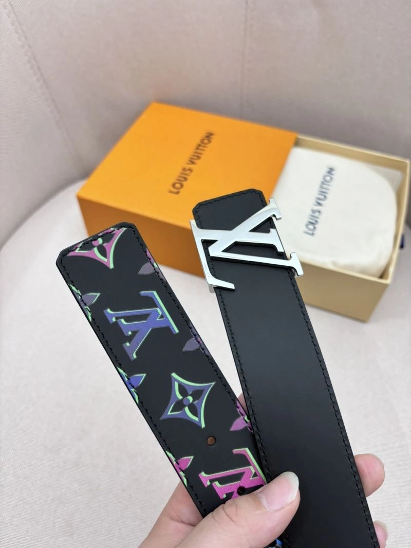 Low-cost Louis Vuitton Belts