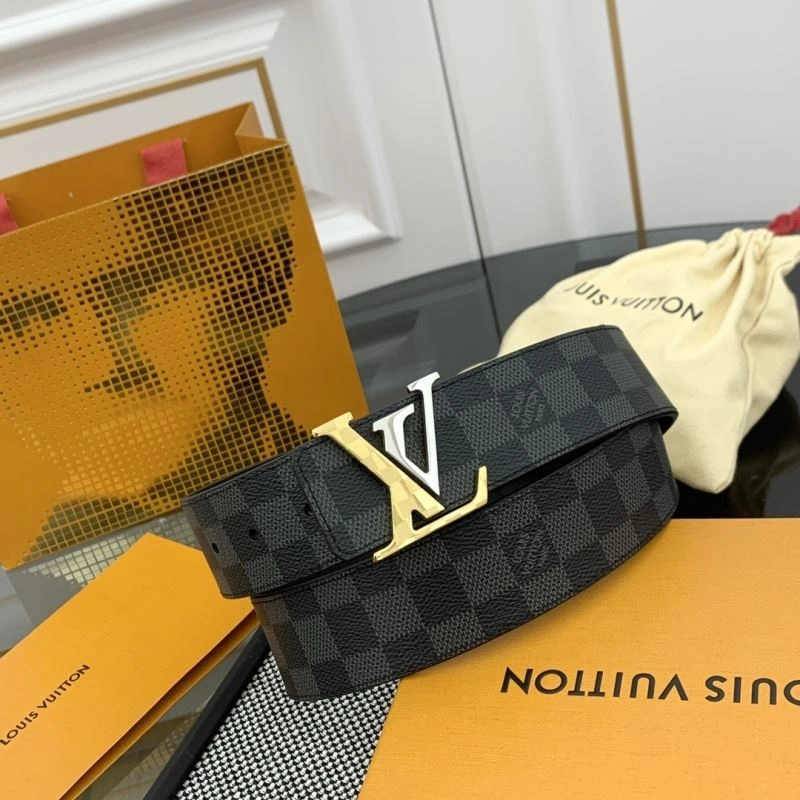 Top mirror Louis Vuitton Belts