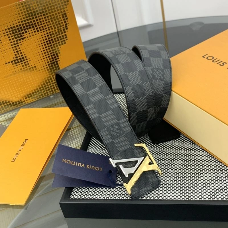 Top mirror Louis Vuitton Belts