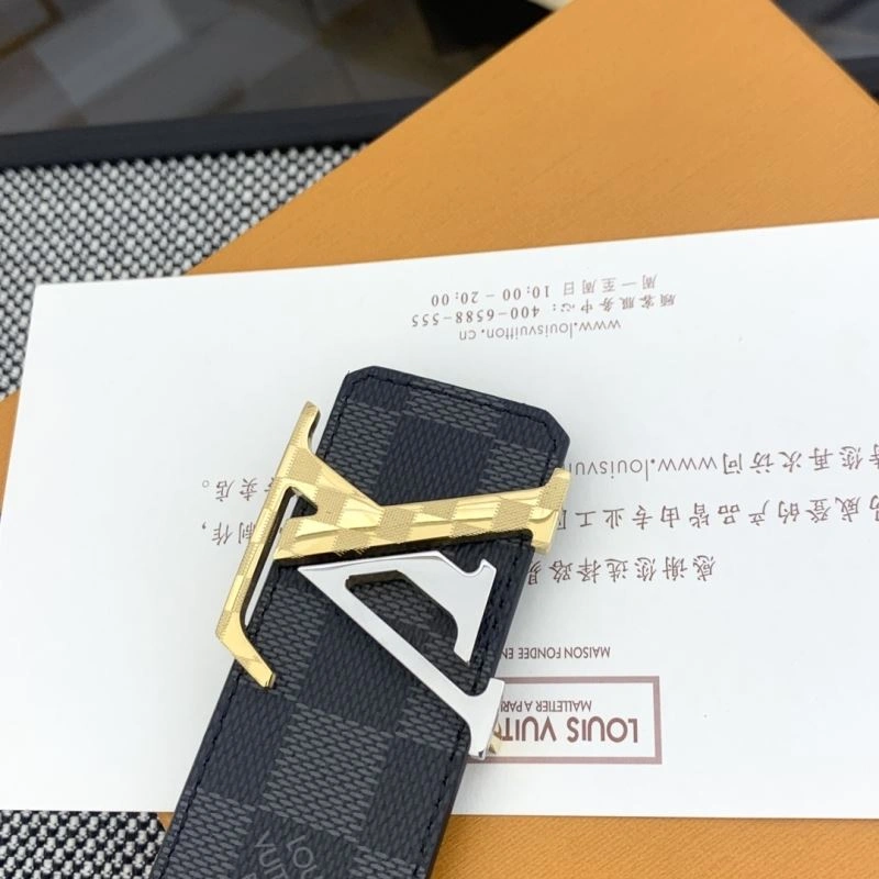 Top mirror Louis Vuitton Belts