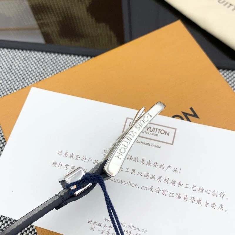 Low-cost Louis Vuitton Belts