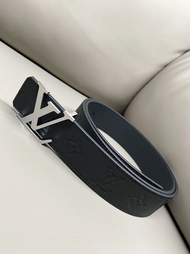 Low-cost Louis Vuitton Belts