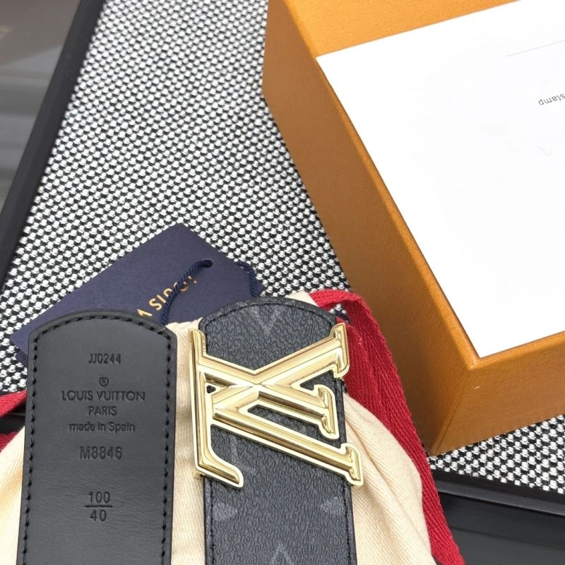 Top mirror Louis Vuitton Belts