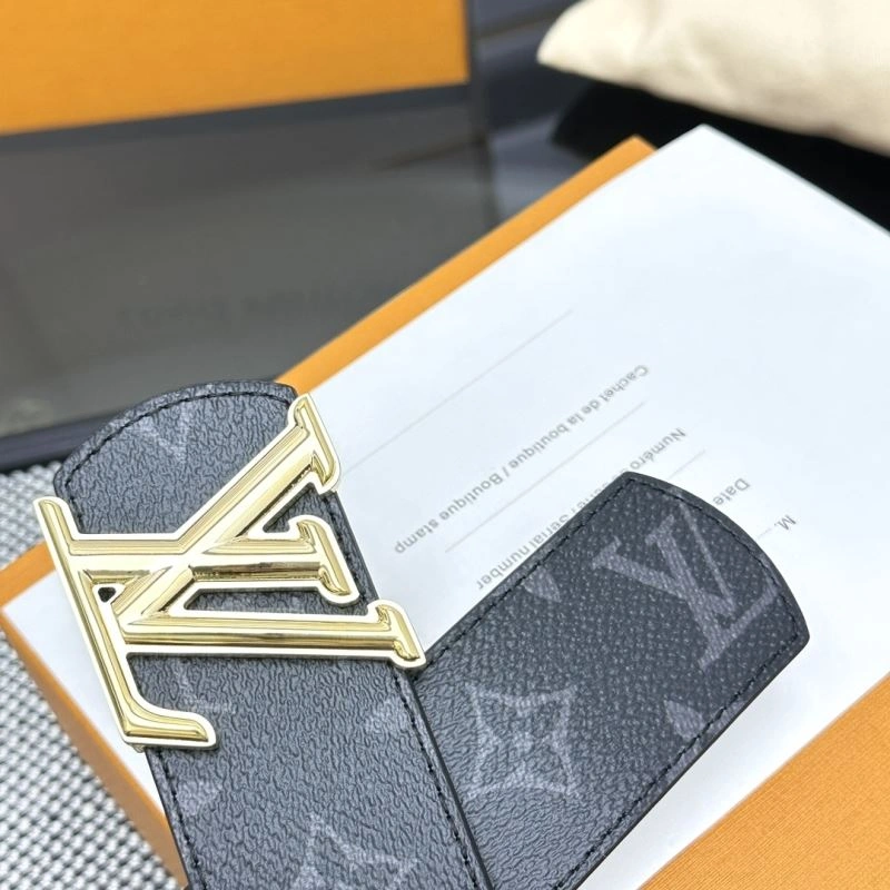 Top mirror Louis Vuitton Belts
