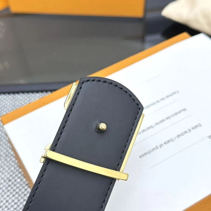 Top mirror Louis Vuitton Belts