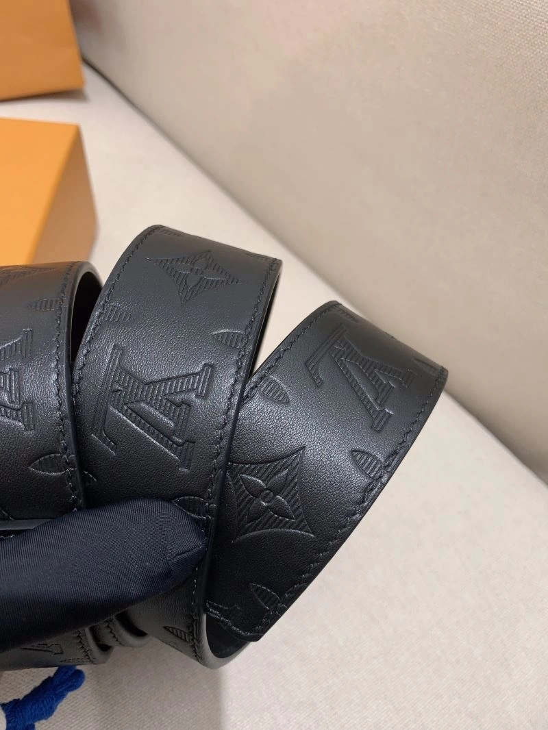 Accurate model Louis Vuitton Belts