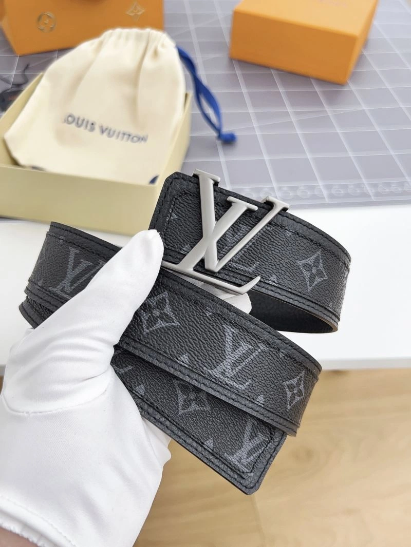 Top mirror Louis Vuitton Belts