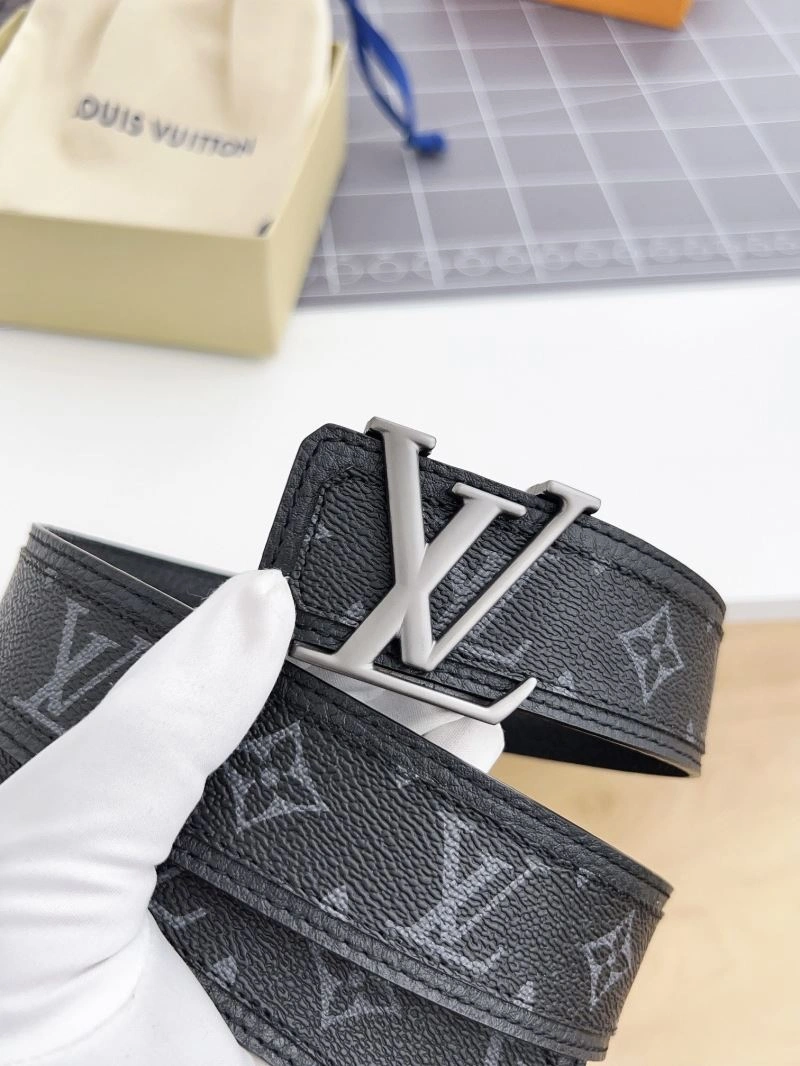 Top mirror Louis Vuitton Belts